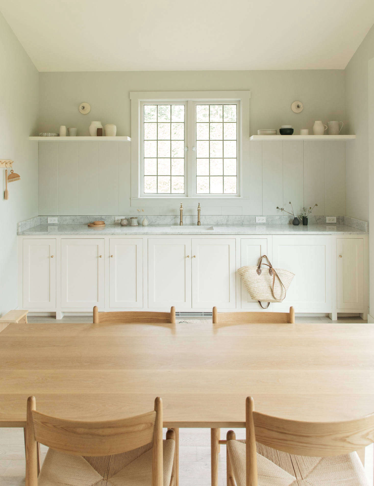 Kitchen of the Week: A Photographer's Light-Flooded Shaker-Scandi ...