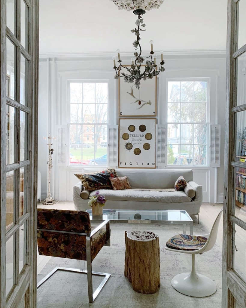 The Lavender Ghost: In the Hudson Valley, a Creative Couple's Victorian ...