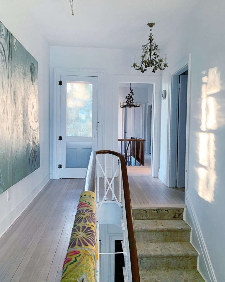 The Lavender Ghost: In the Hudson Valley, a Creative Couple's Victorian ...
