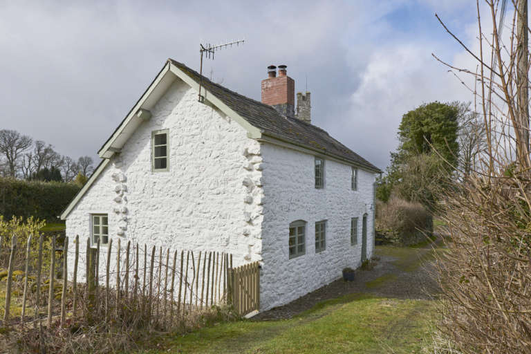 A Designer's Bucolic Cottage in the Welsh Countryside - Remodelista