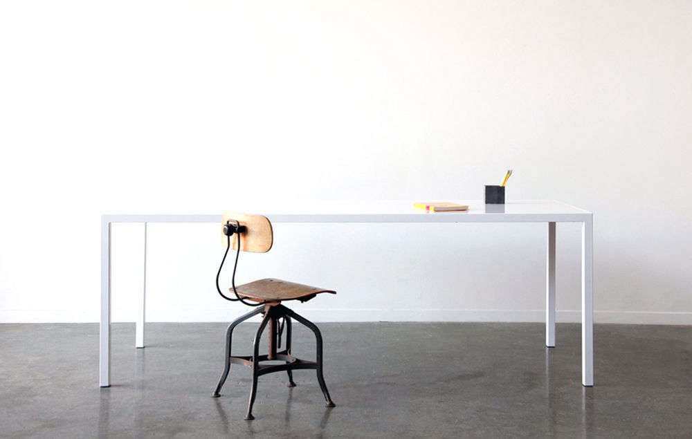 10 Easy Pieces: Dining Tables with Powder Coated Bases - Remodelista