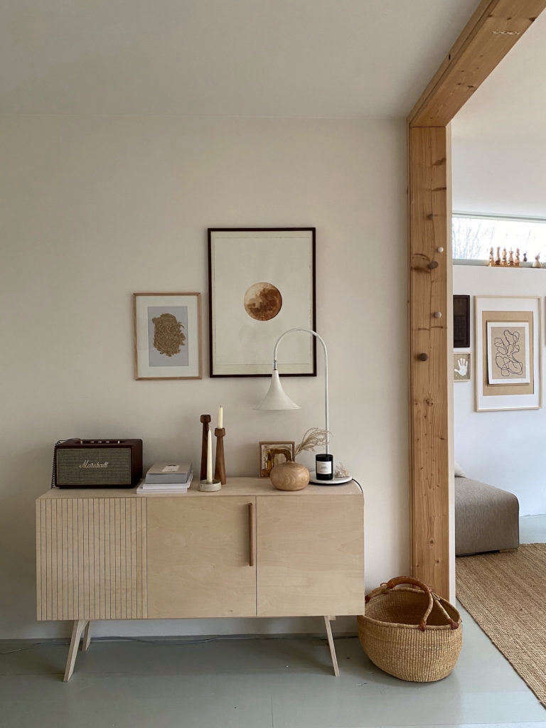 Carved in Wood: The Bespoke Home of a Self-Taught Carpenter and an ...