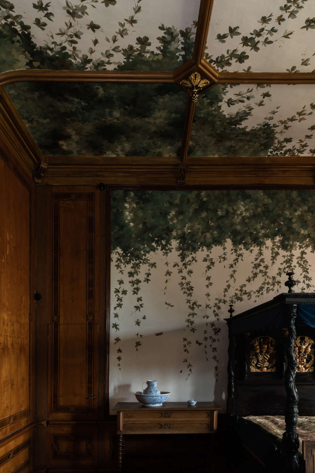Into the Wild: "Overgrow," a New Line from Calico Wallpaper in Brooklyn ...