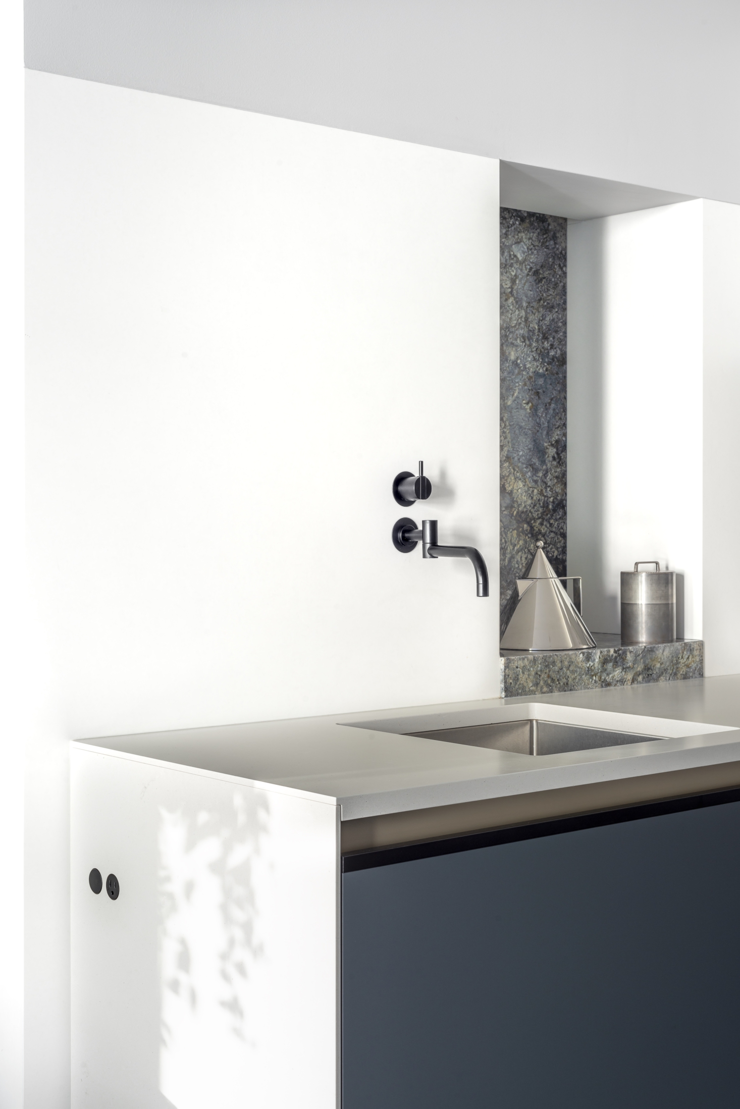 Detail Oriented: Minimal, Well-Designed Flush-Mount Outlets (and More ...