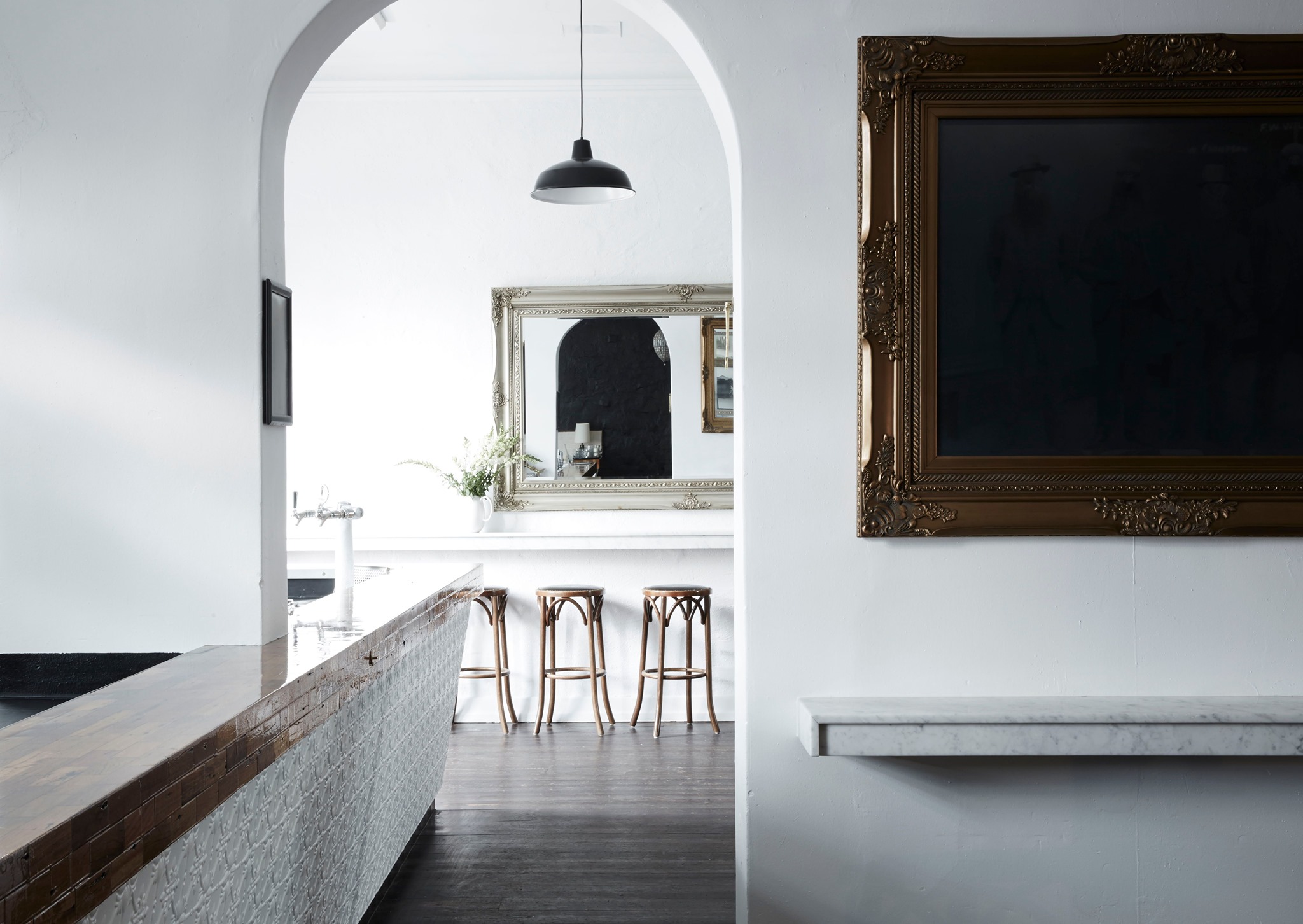 10 Favorites: The Allure of the Modern Interior Archway - Remodelista