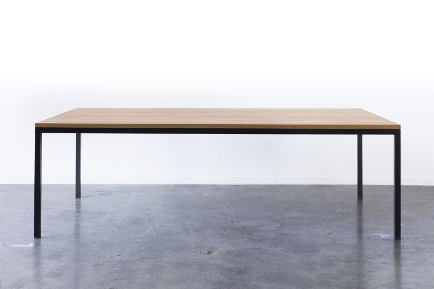 10 Easy Pieces: Metal-Base Dining Tables - Remodelista