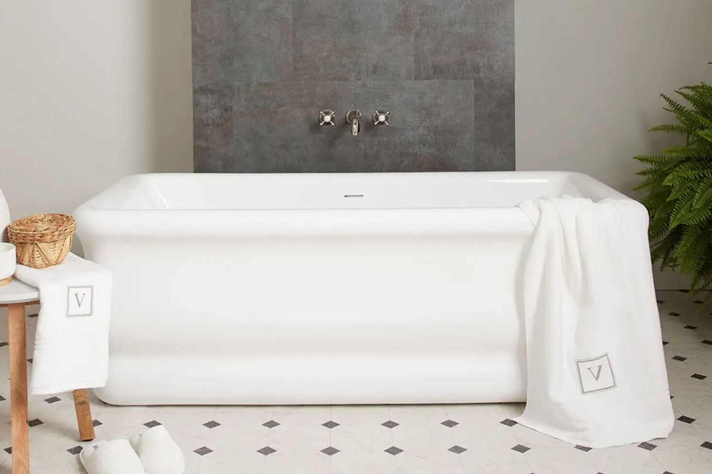 10 Easy Pieces: Classic Freestanding Bathtubs - Remodelista