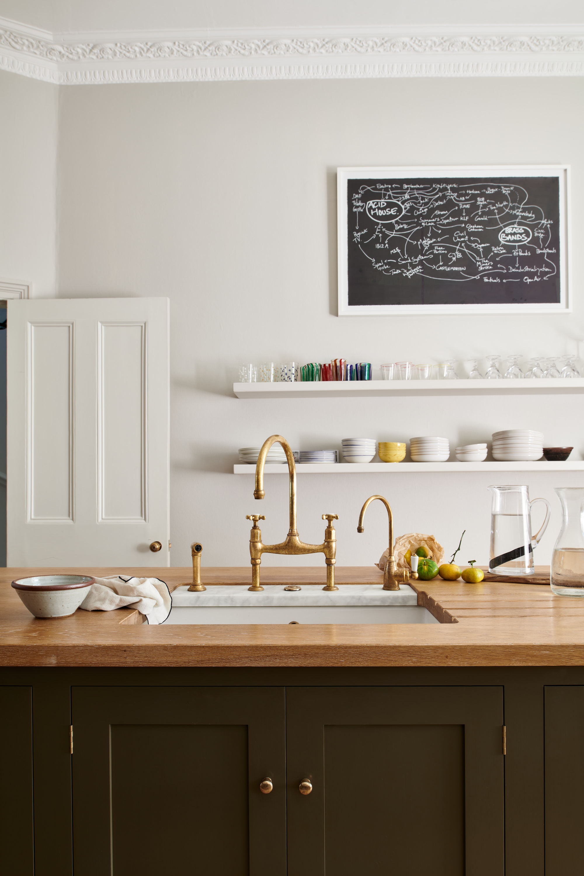 Kitchen of the Week: A London Kitchen in Unexpected Shades of Chocolate ...