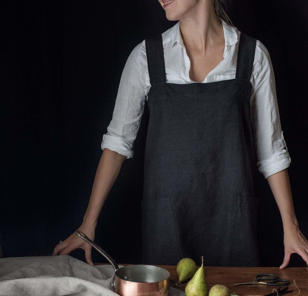 10 Easy Pieces: Utility Aprons - Remodelista