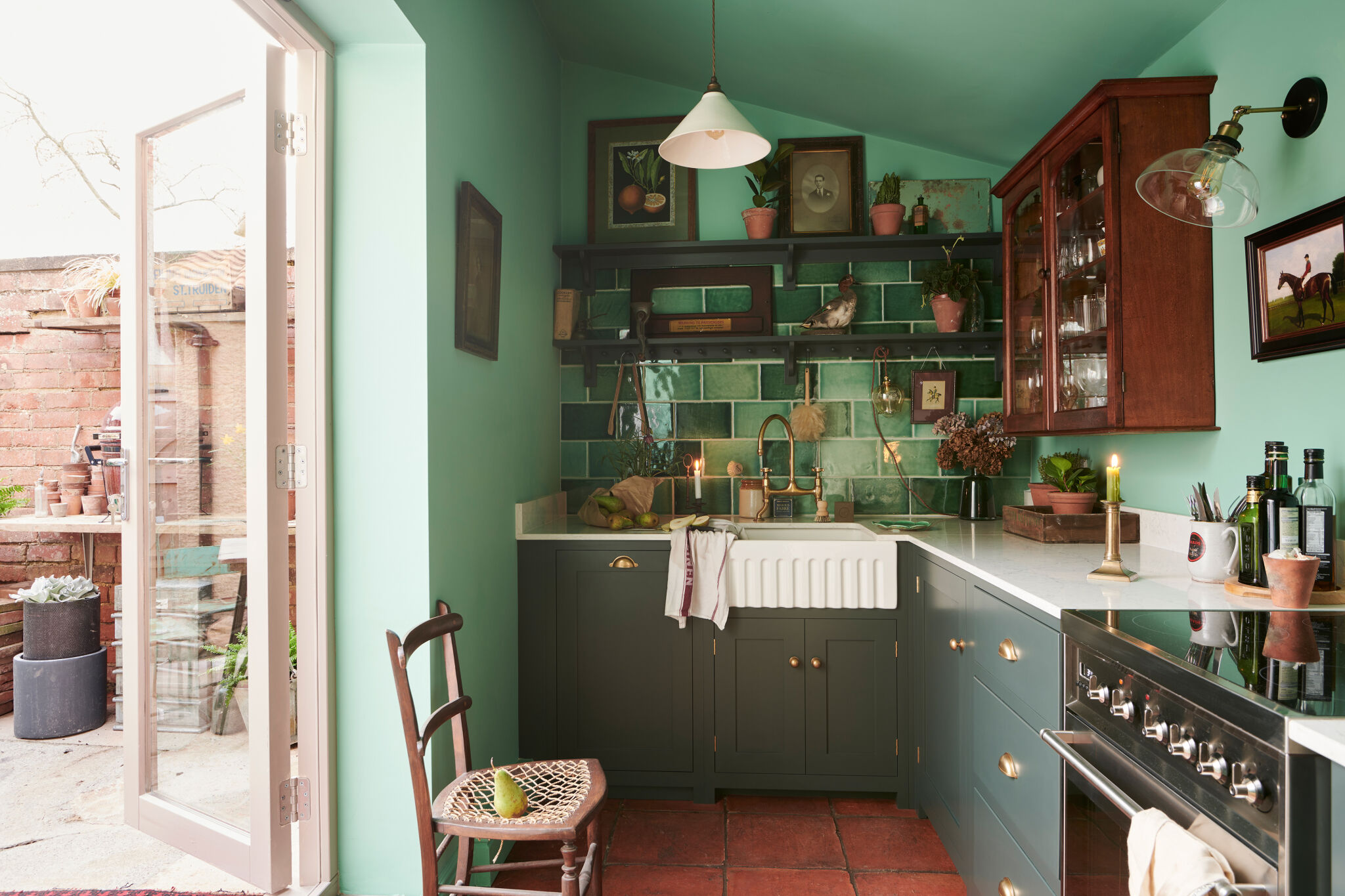 Kitchen of the Week: A Jewel Box Kitchen in the English Countryside ...