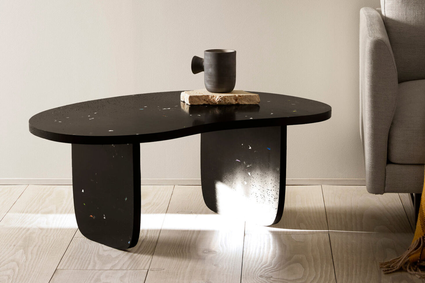 10 Easy Pieces: Recycled Plastic Furniture - Remodelista
