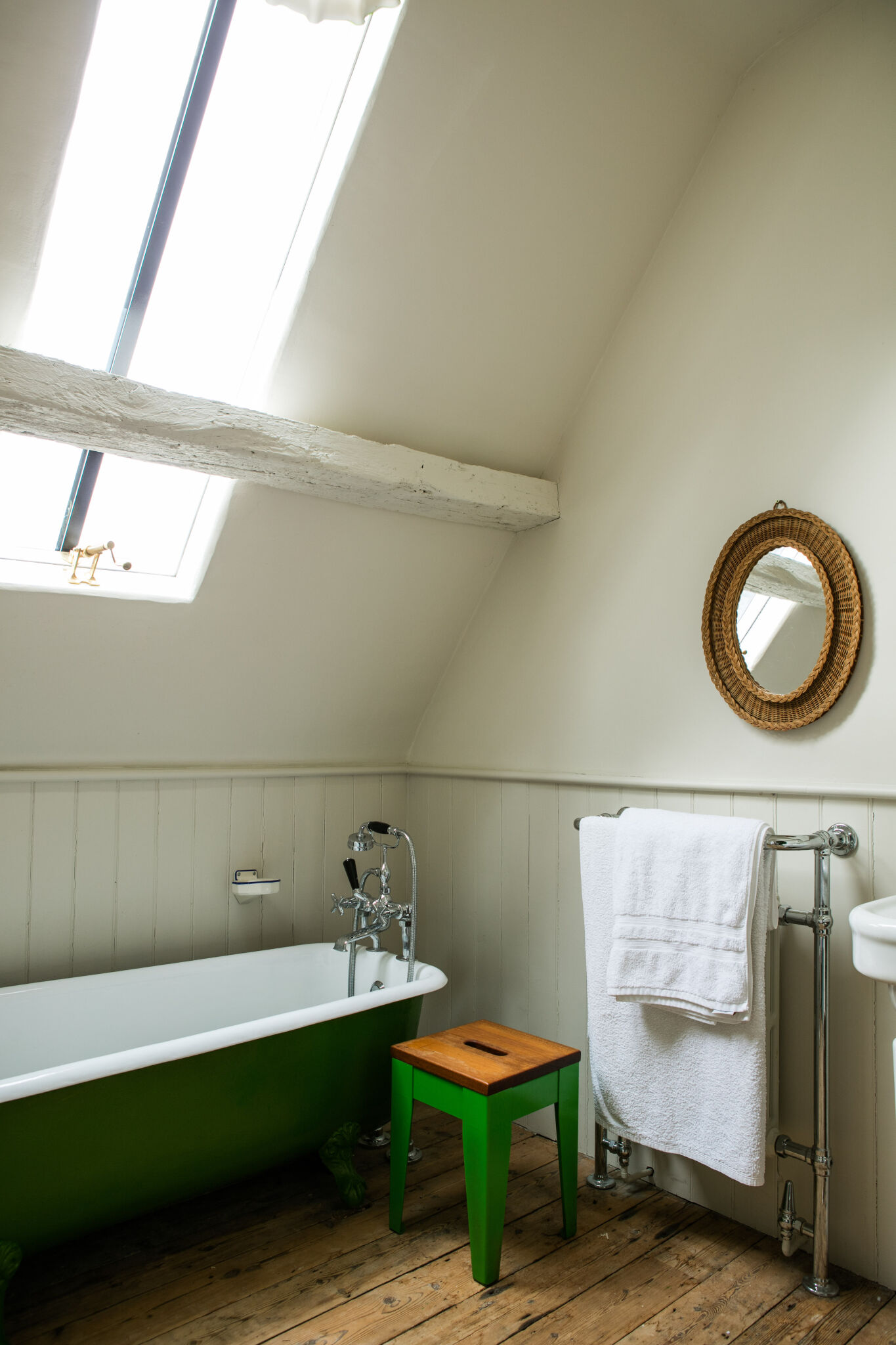 The Reclaimed Bath: 8 Retrouvius Designs Featuring Vintage and Salvaged ...