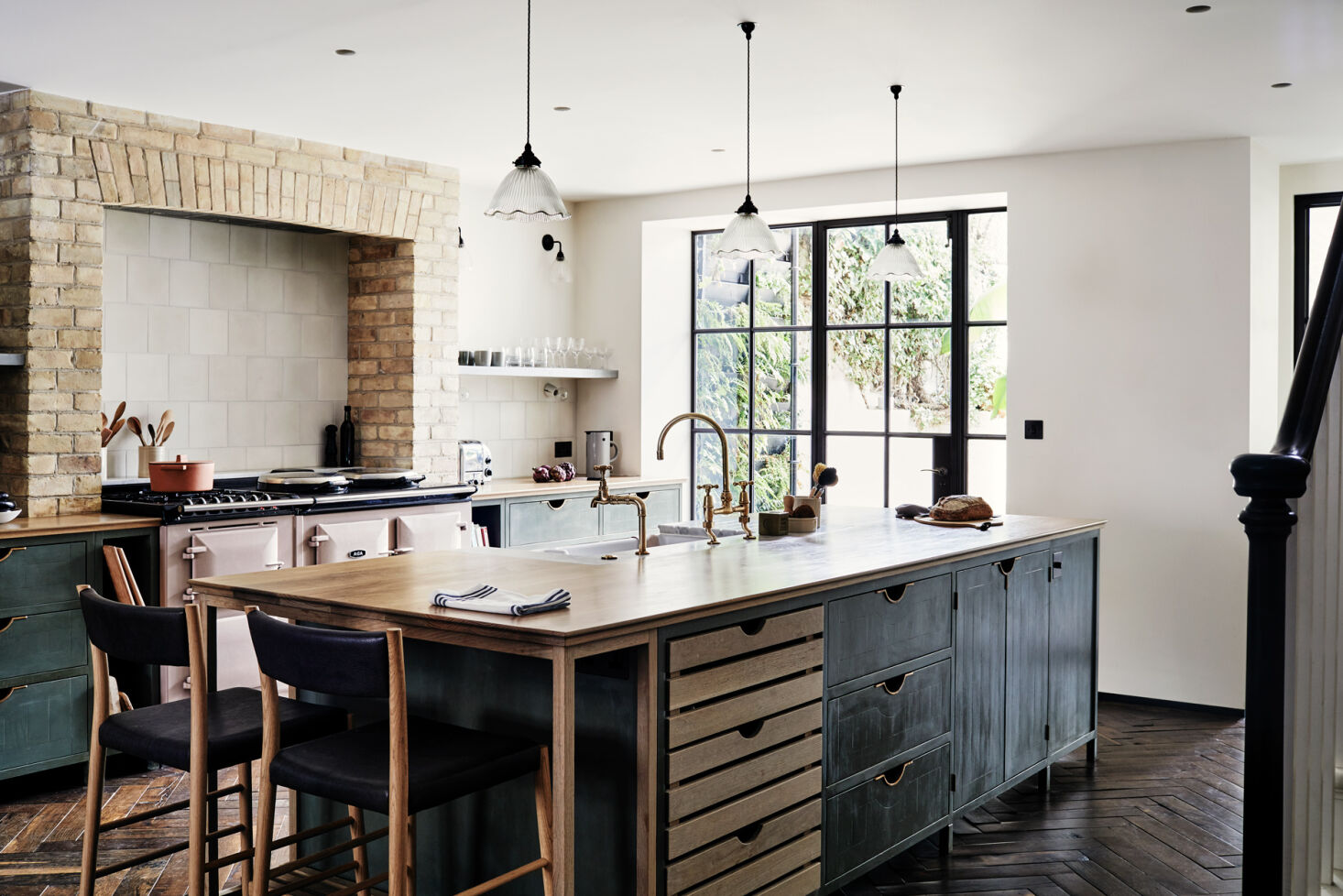 A London Victorian Townhouse Brought Back in Time—and Modernized—in a ...