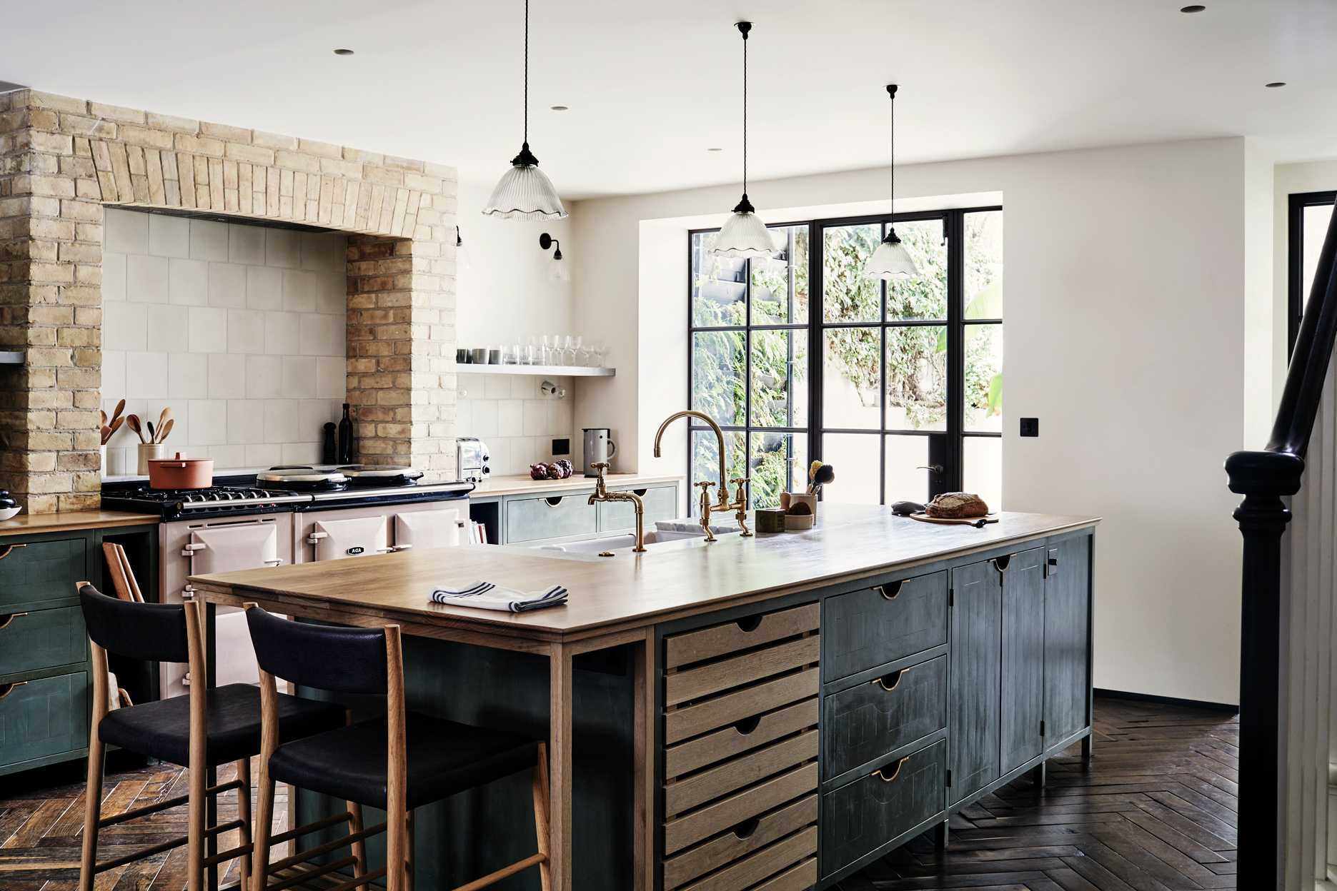 A London Victorian Townhouse Brought Back in Time—and Modernized—in a ...
