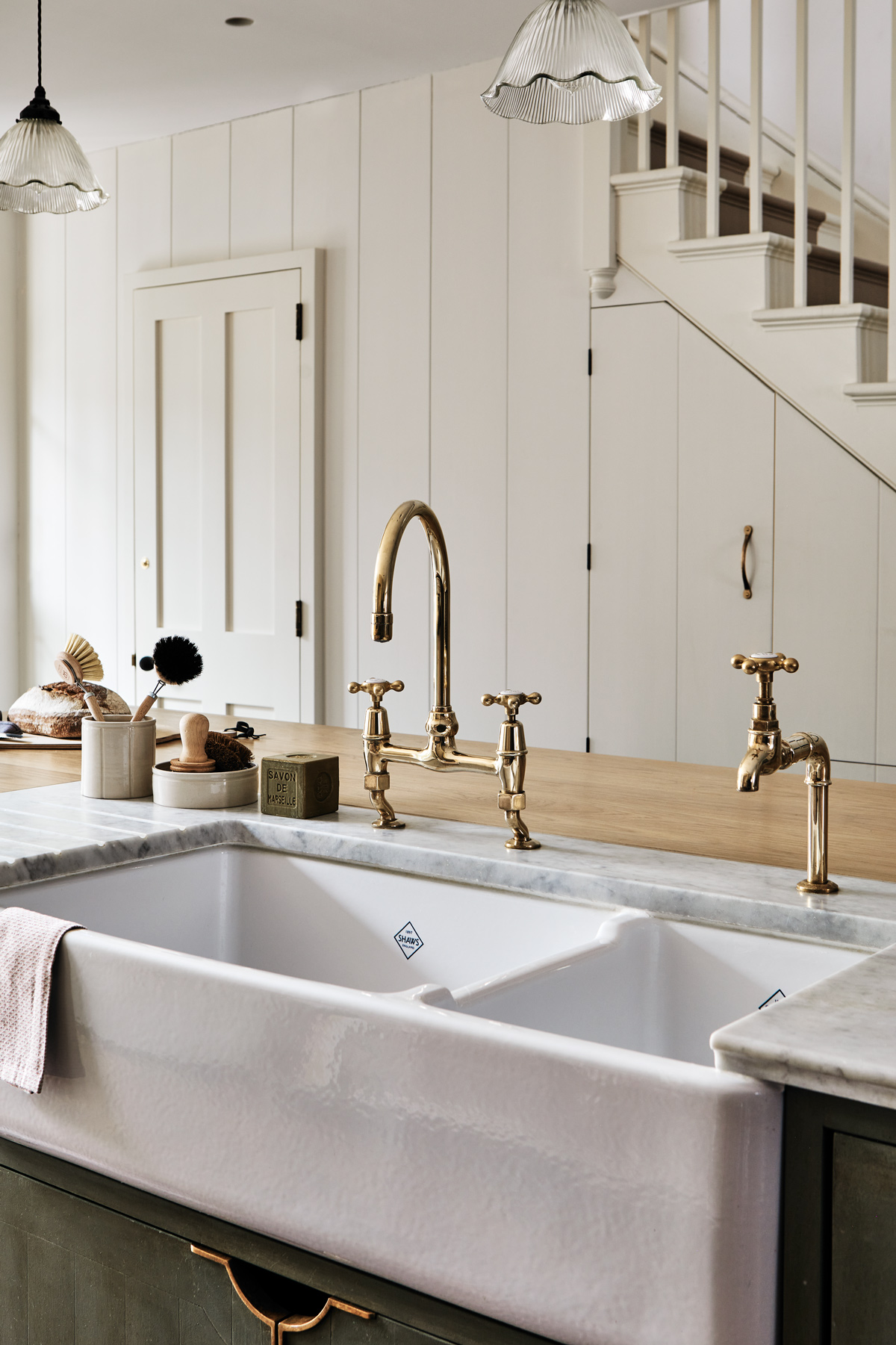 A London Victorian Townhouse Brought Back in Time—and Modernized—in a ...