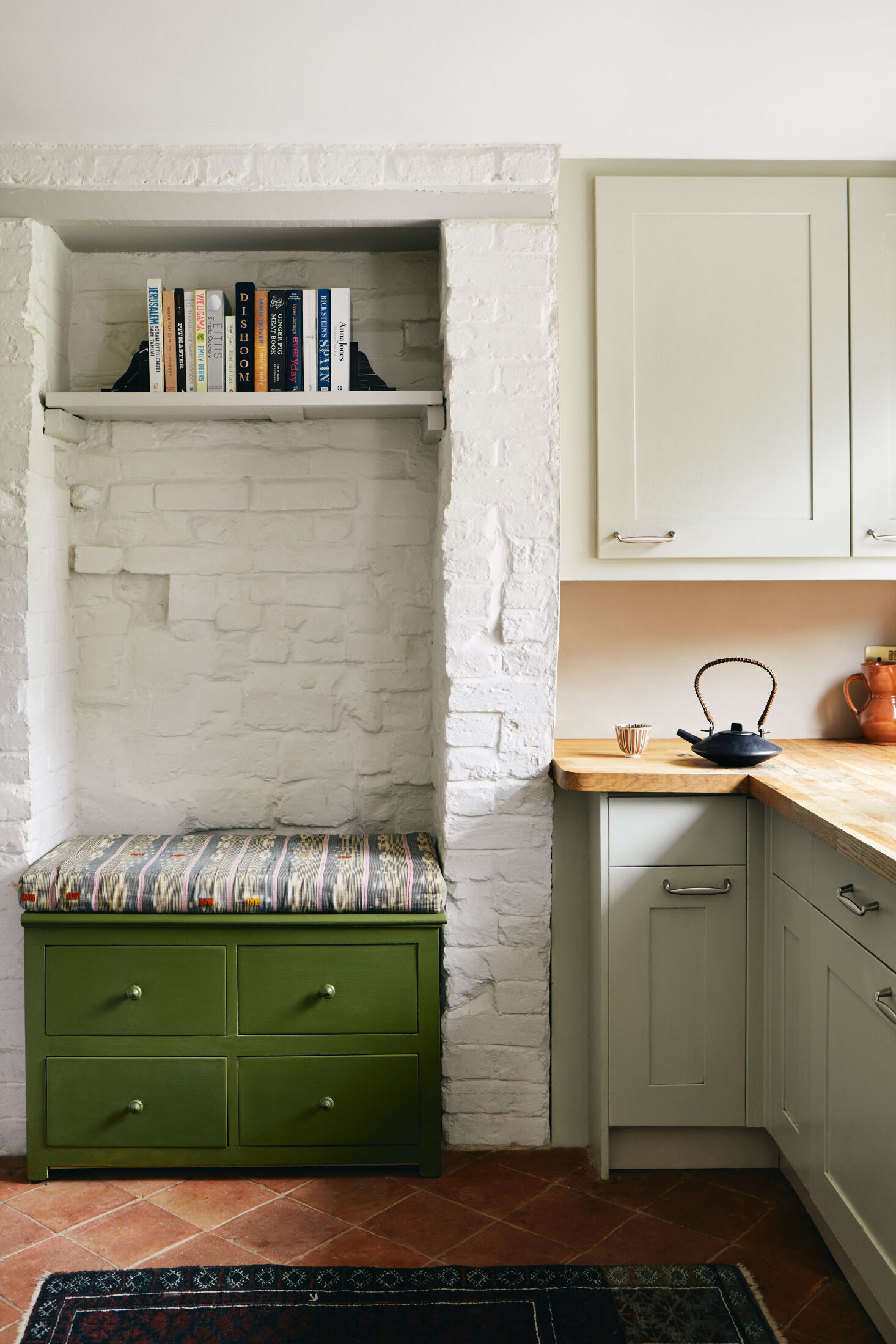 "Nothing Flashy": The Well-Traveled Home of UK Interior Designer Lucy ...