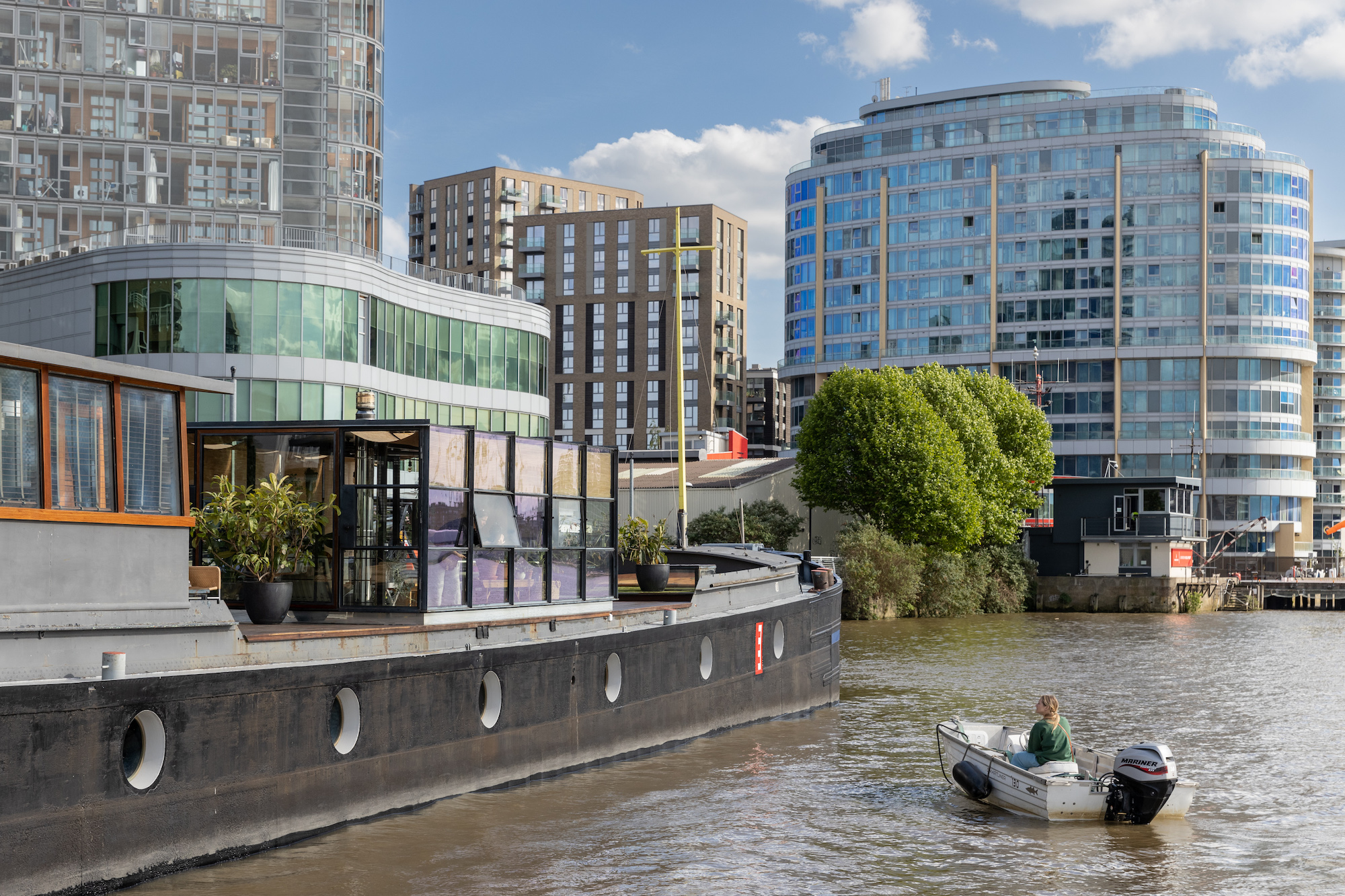 A River Runs Through It: A Family's Barge-Turned-Houseboat on the ...