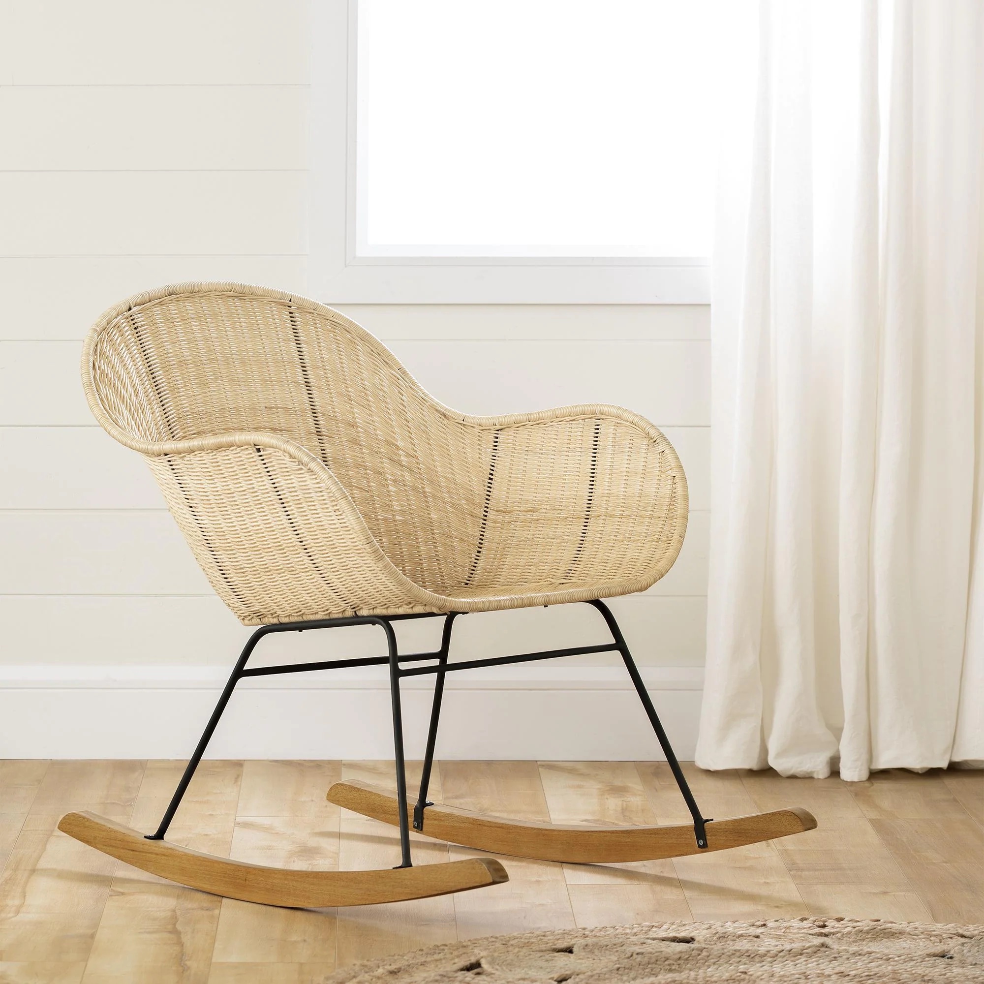 Remodelista Reconnaissance: A Cane-Back Rocker in a Designer's Summer ...