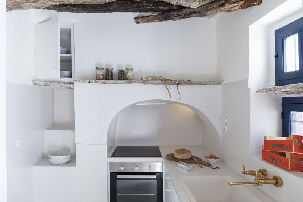 Cave House Trend: The Appeal of Curves in the Home