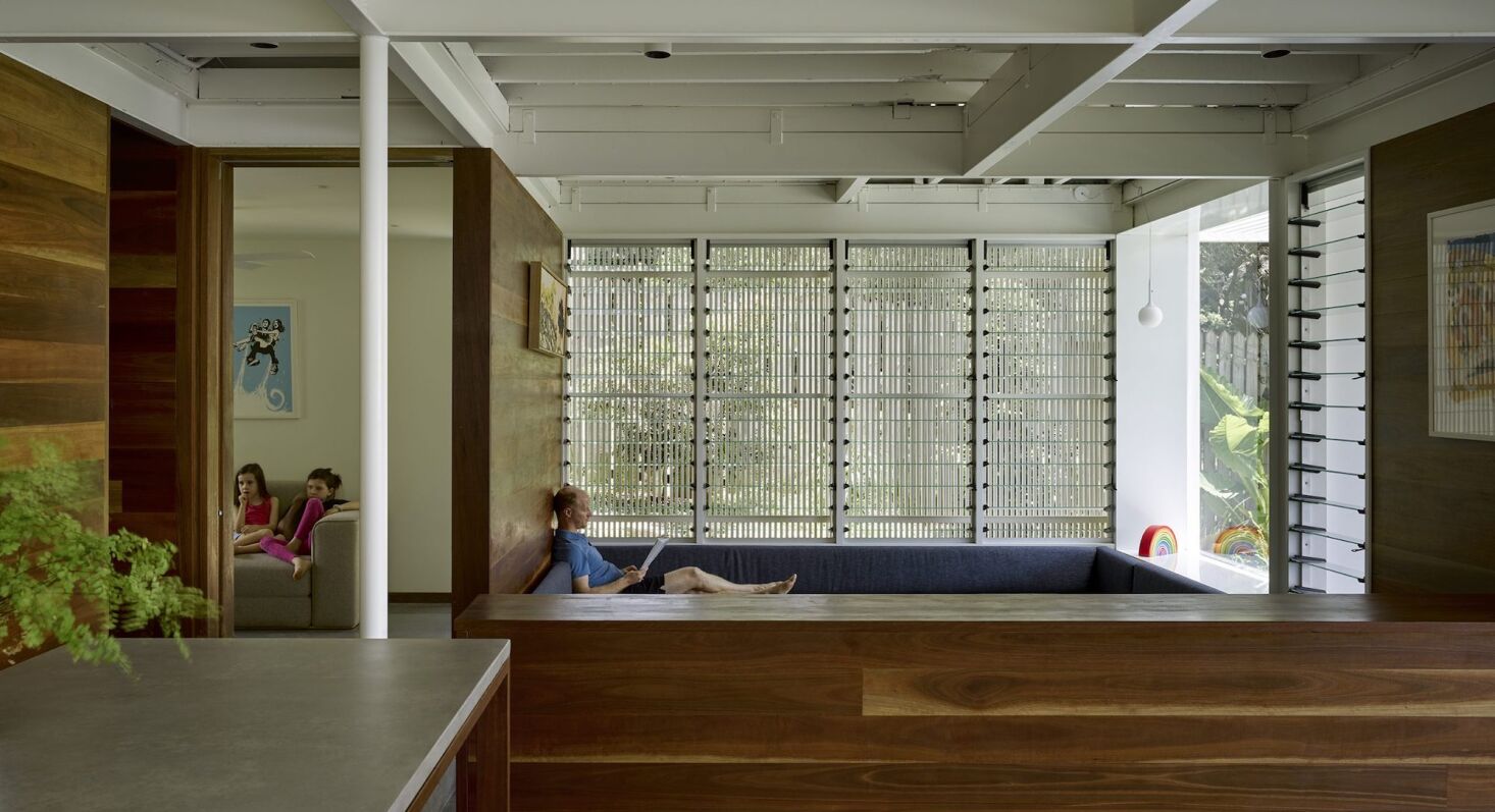Above & Beyond: A Sensitive Remodel That Celebrates the 'Undercroft' in ...