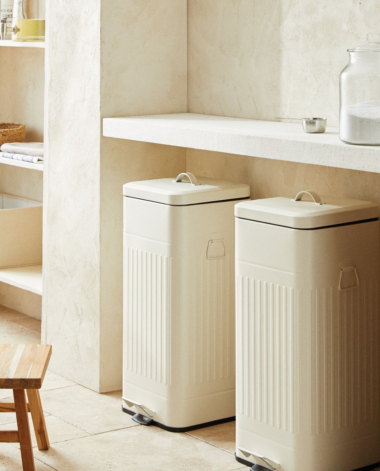 Clean and Tidy: Good-Looking Rubbish Bins from a Surprising Source ...