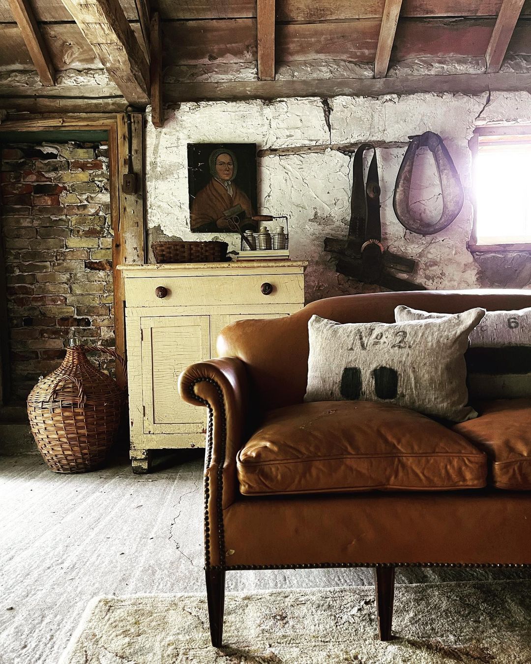 Mysterious Objekts: An 1840s Farmhouse (and Antiques Shop) in Ontario ...