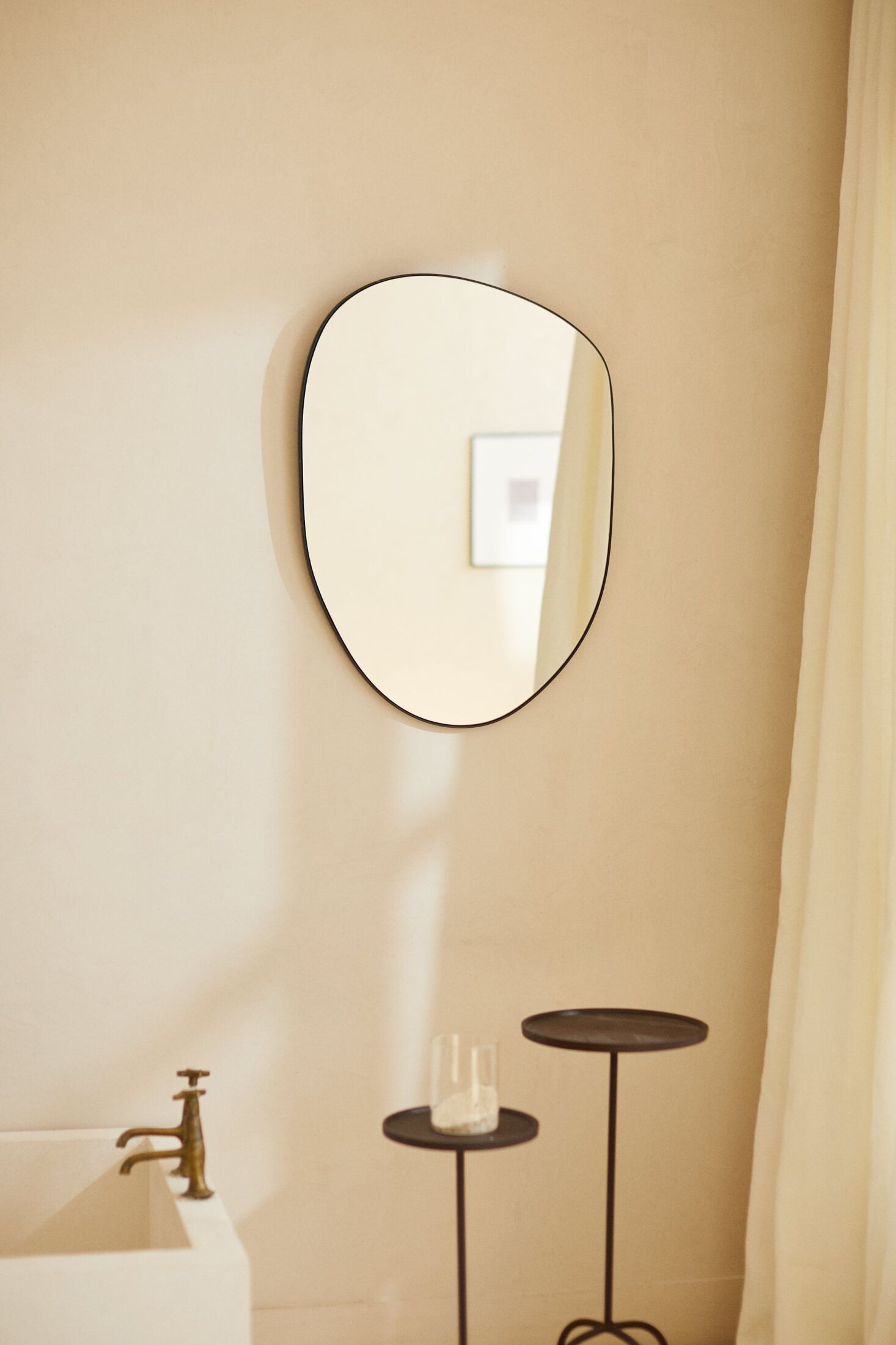 Trend Alert: Puddle-Shaped Irregular Mirrors as Decor