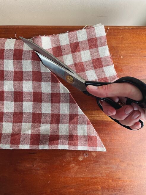 DIY: Oversized Festive Bows from the Thread Maker in London - Remodelista