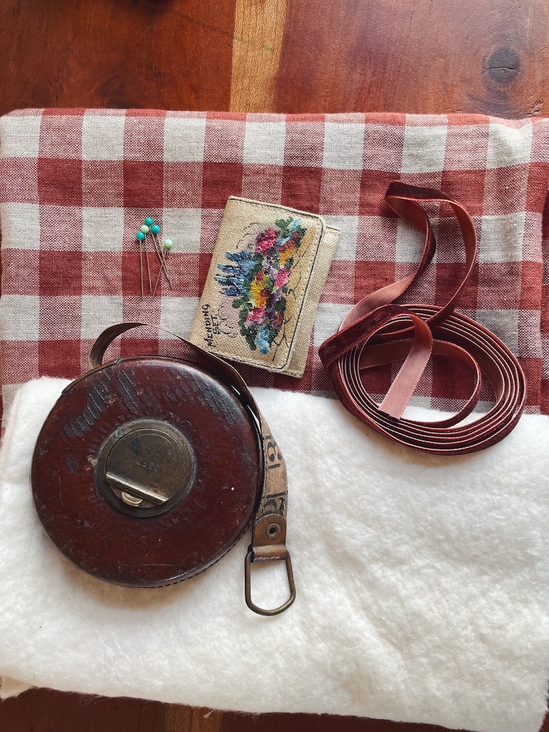 DIY: Oversized Festive Bows from the Thread Maker in London - Remodelista