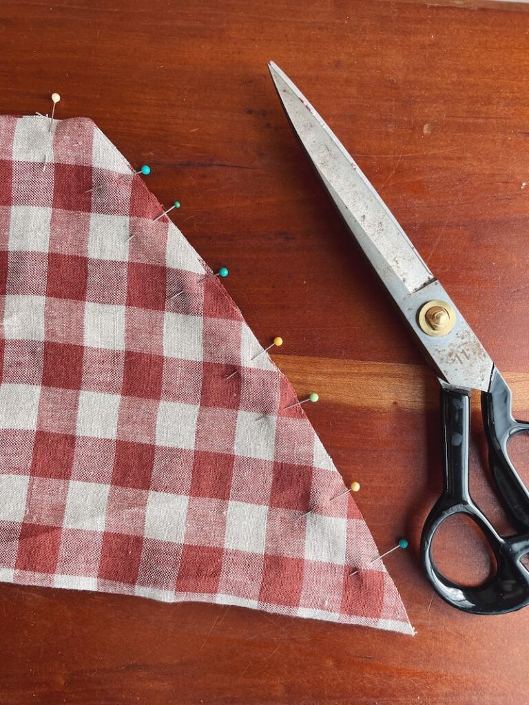 DIY: Oversized Festive Bows from the Thread Maker in London - Remodelista