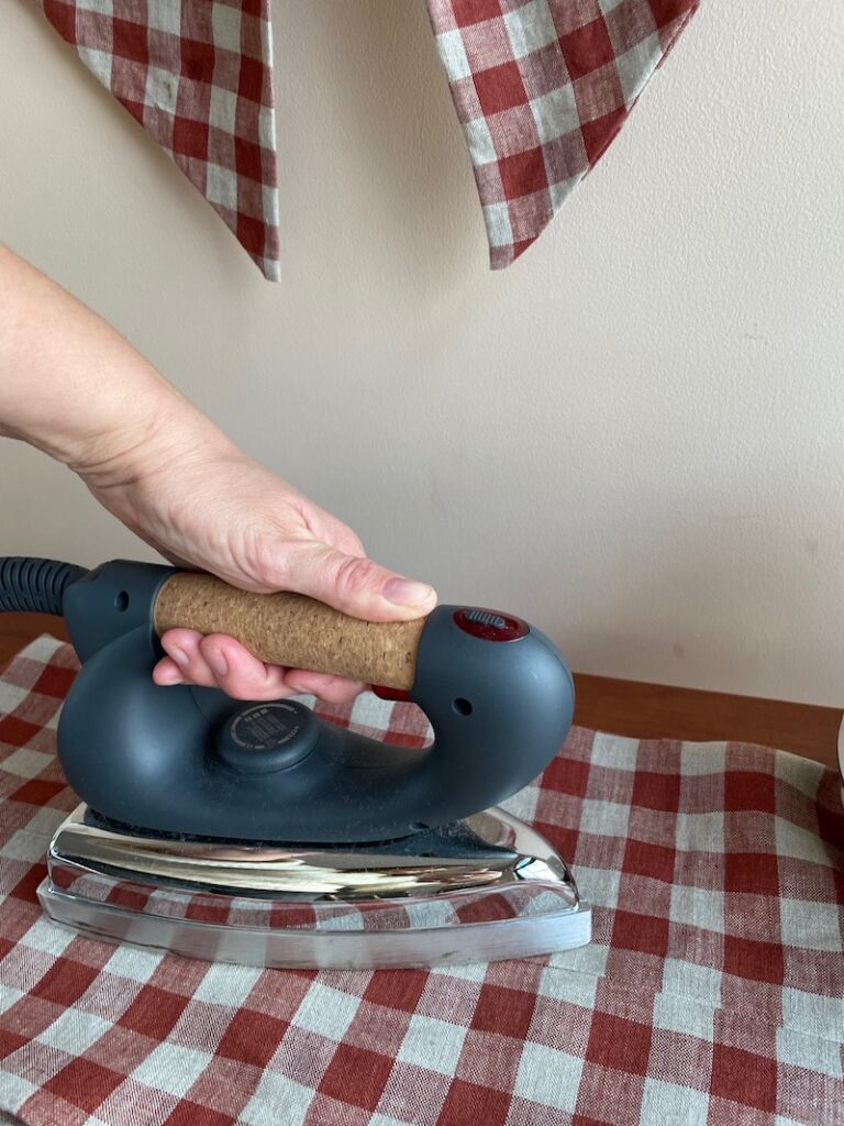 DIY: Oversized Festive Bows from the Thread Maker in London - Remodelista