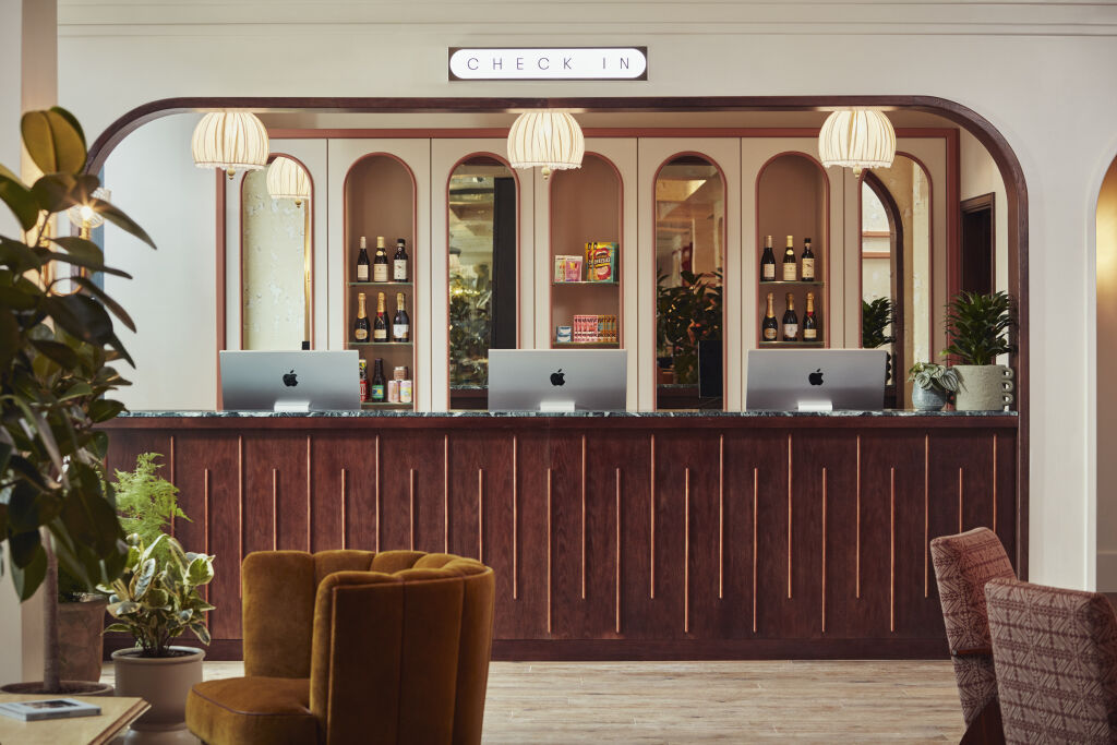 9 Ideas to Steal from The Hoxton, Shepherd's Bush, A Homey Hotel in ...