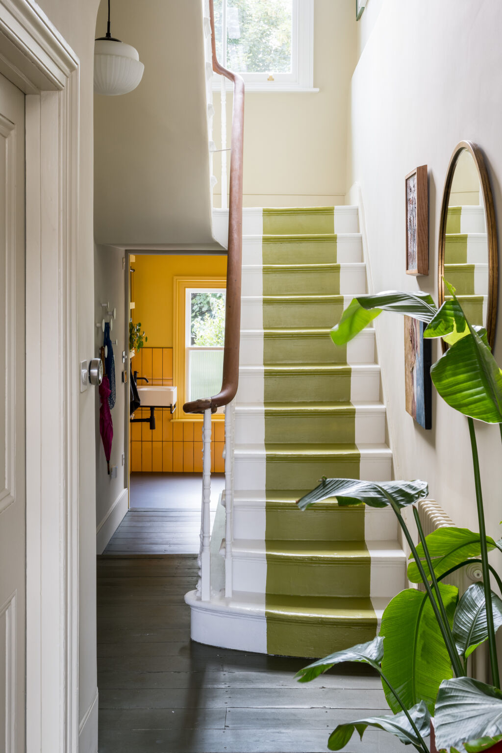 Two Become One: A Colorful Townhouse for an Actor and a Cinematographer ...
