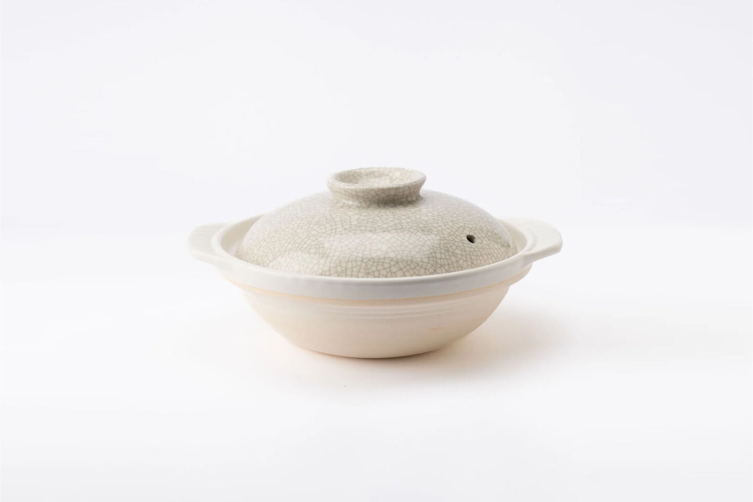 10 Easy Pieces: Donabe Clay Pots - Remodelista
