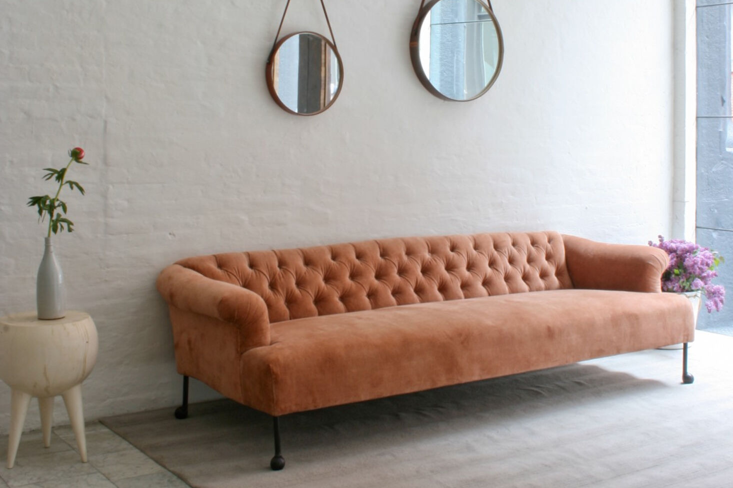 10 Easy Pieces: Pink Sofas - Remodelista