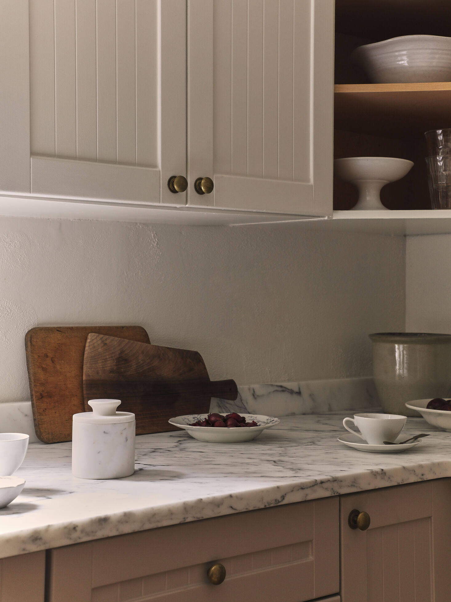 A Stylist's Budget-Conscious Cosmetic Kitchen Upgrade