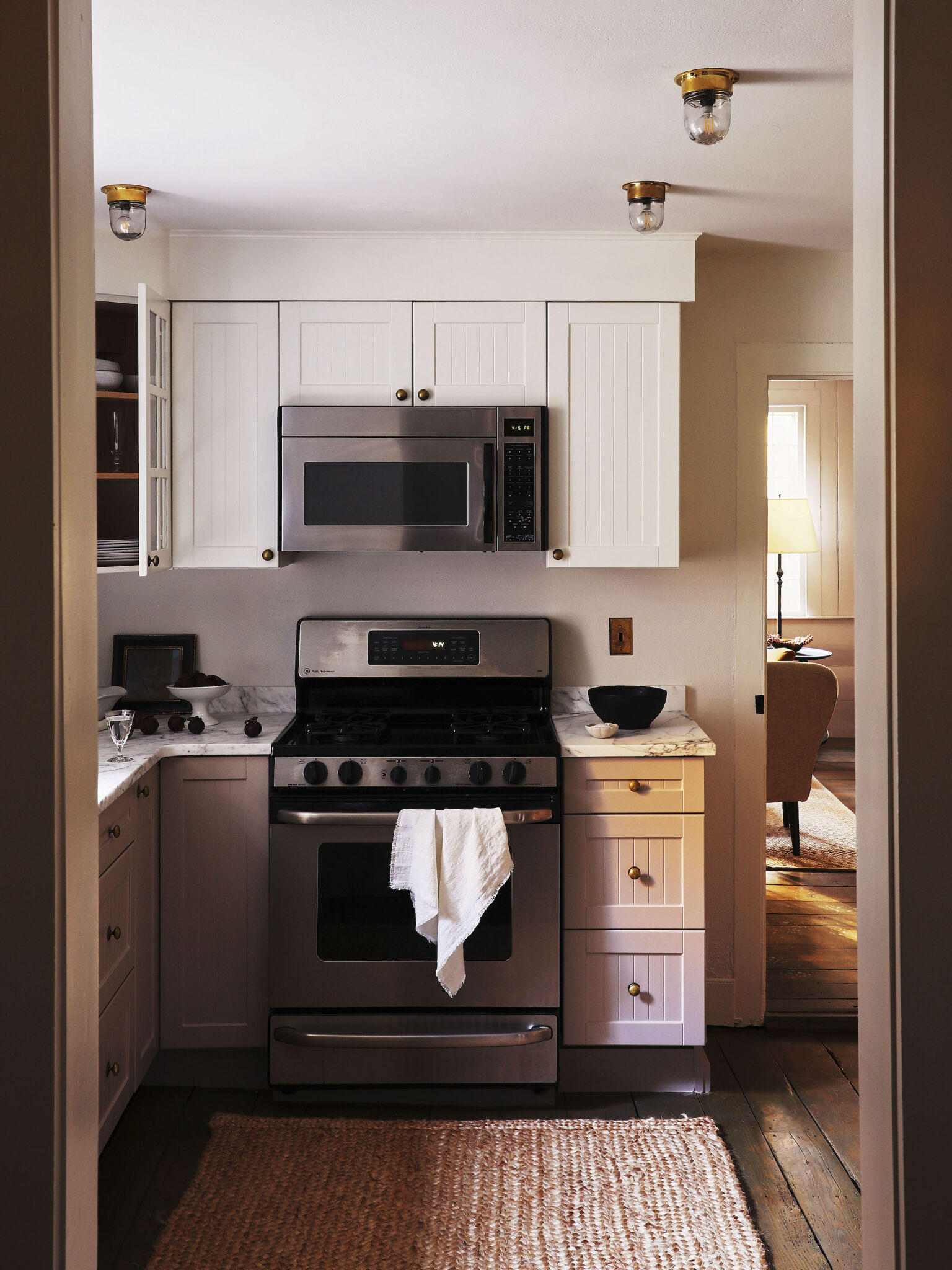 A Stylist's Budget-Conscious Cosmetic Kitchen Upgrade