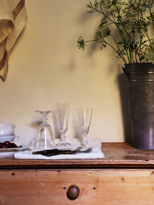 A Stylist's Budget-Conscious Cosmetic Kitchen Upgrade