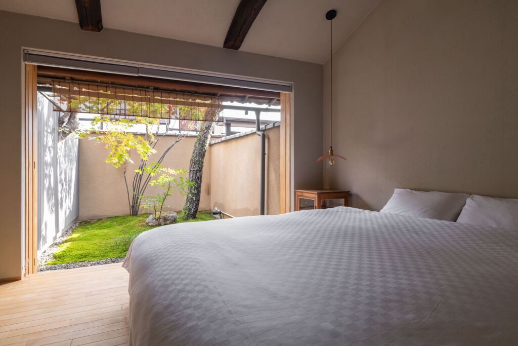 Kyoto Machiya Guest House: A Day in Khaki Muromachi