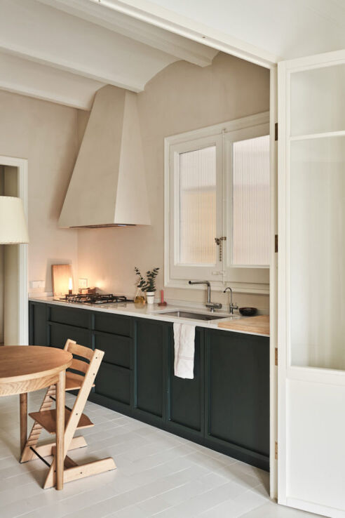 Fluted Glass in the Kitchen and Bath for Just-Enough Transparency