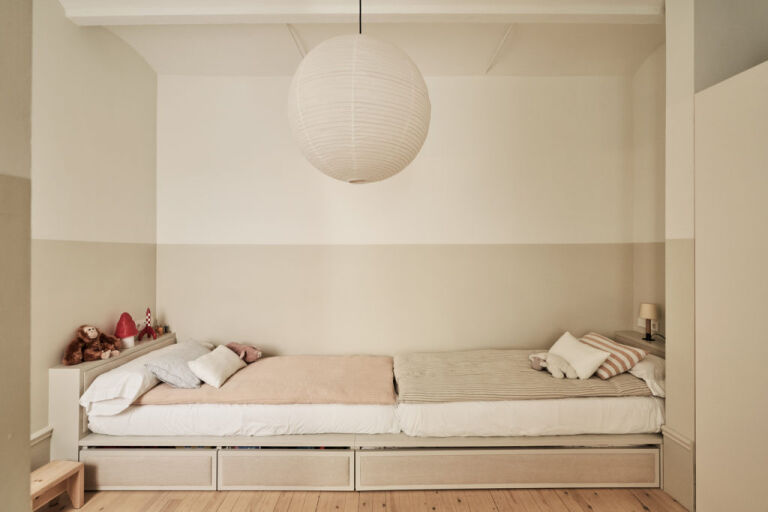 Calm in the City: A Cramped Apartment Becomes a 'A Warm and Cozy Home ...