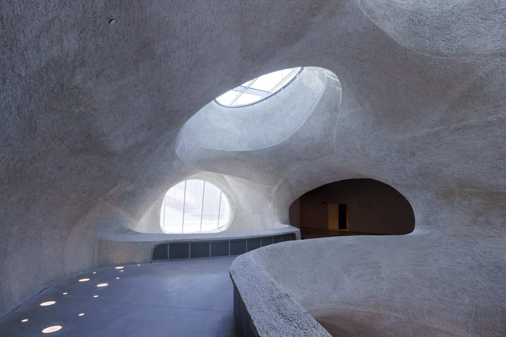 Cave House Trend: The Appeal of Curves in the Home