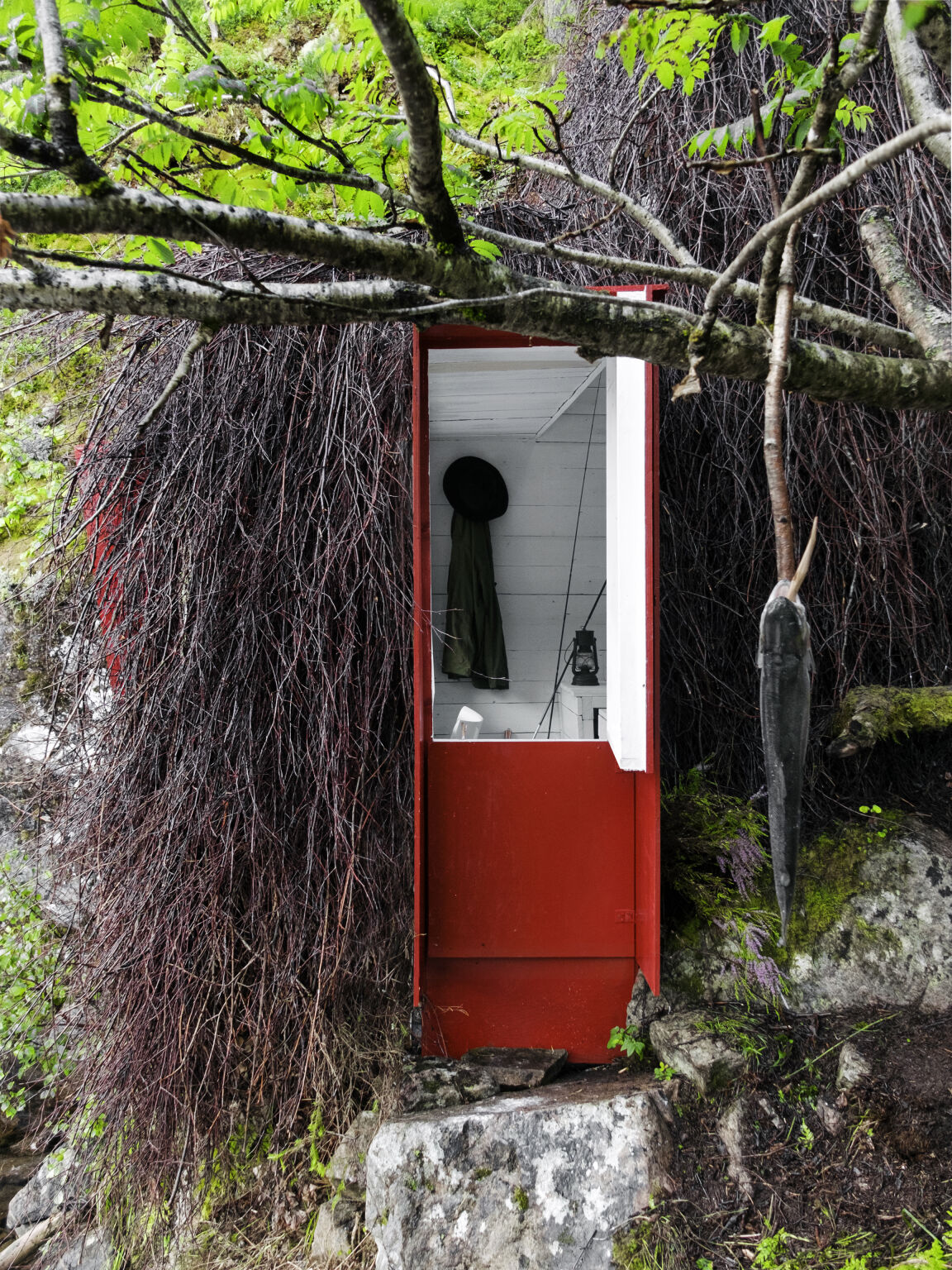 The Hideout: An Architect-Designed Off-Grid Lakeside Hut in Southern Norway