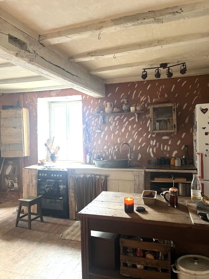 Artist Heather Chontos's 18th-Century French Stone Farmhouse Is Her Canvas