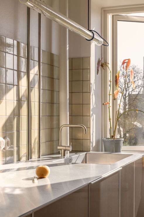 Kitchen of the Week: Everything Is Illuminated in a Light-Flooded ...