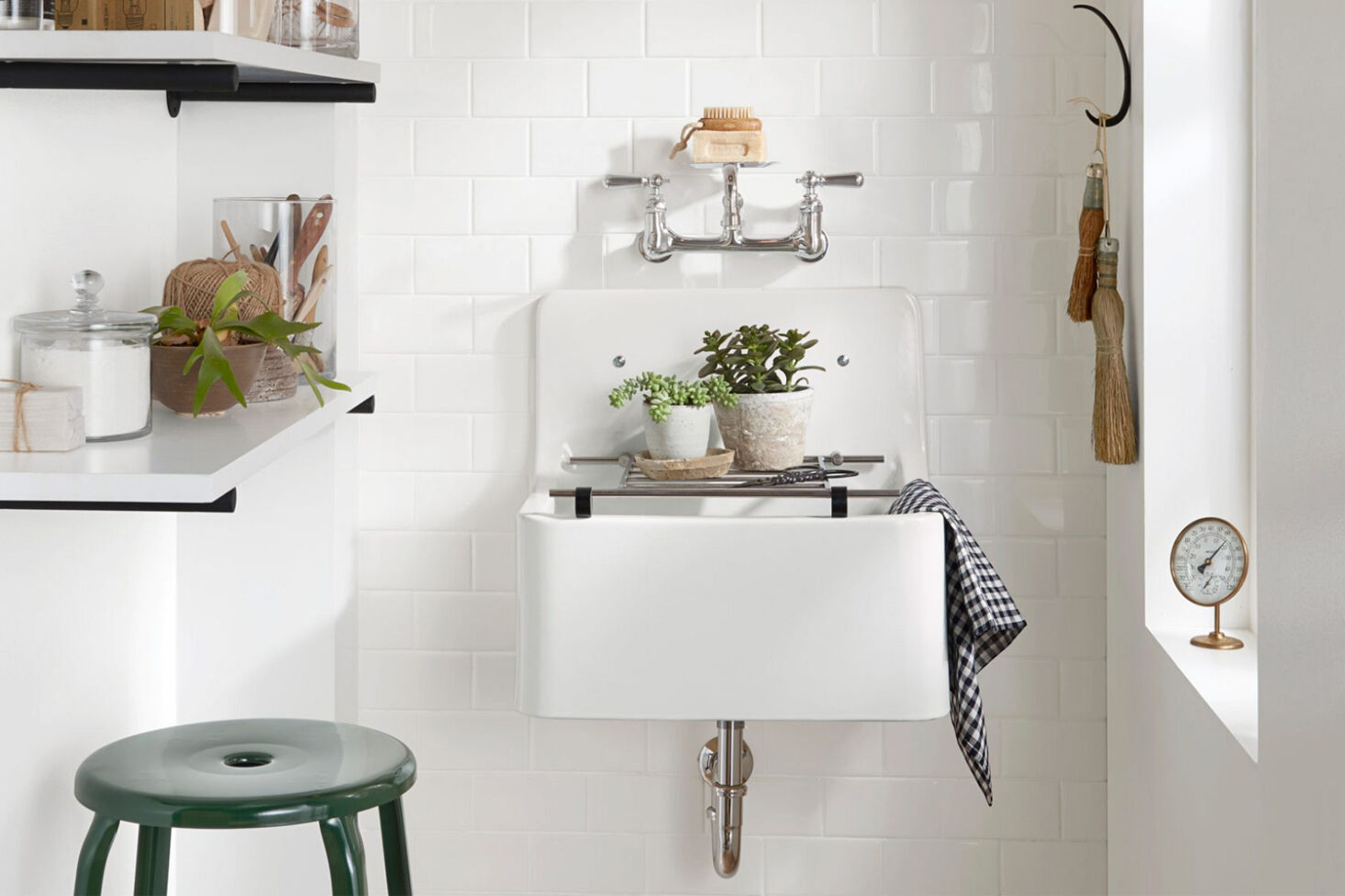 10 Easy Pieces: Wall-Mounted Utility Basins for the Guest Bath ...