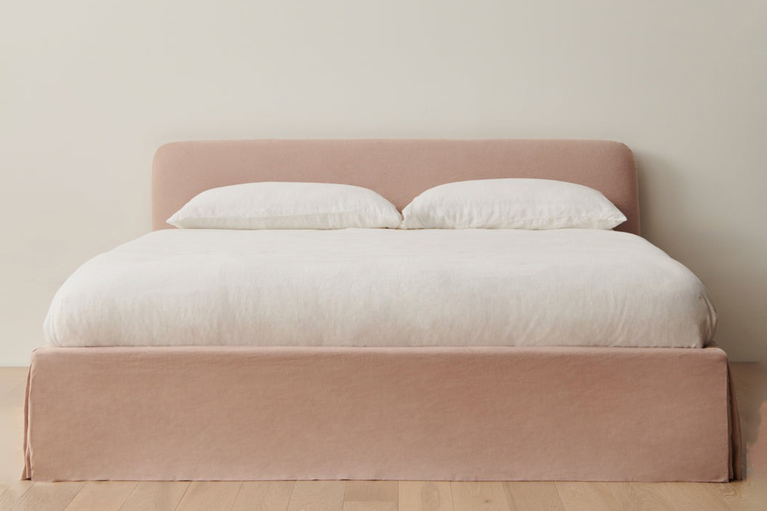 Luxe Leisure in a 1920s Hollywood Bedroom: Steal This Look