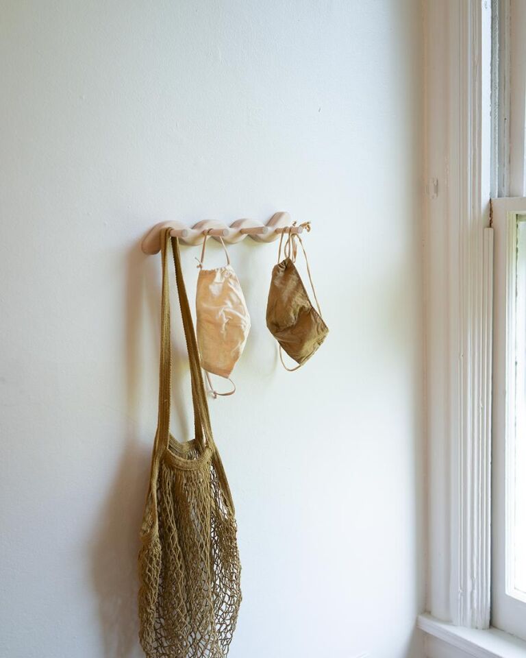 Remodelista Reconnaissance: Shaker (Ish) Peg Rails in an Upstate ...