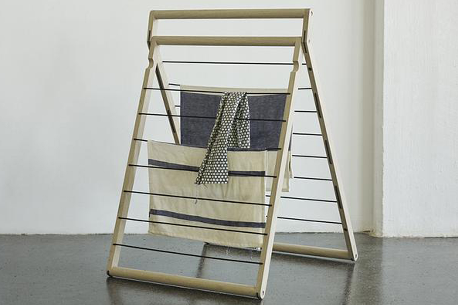 10 Easy Pieces: Floor Standing Air Drying Racks - Remodelista