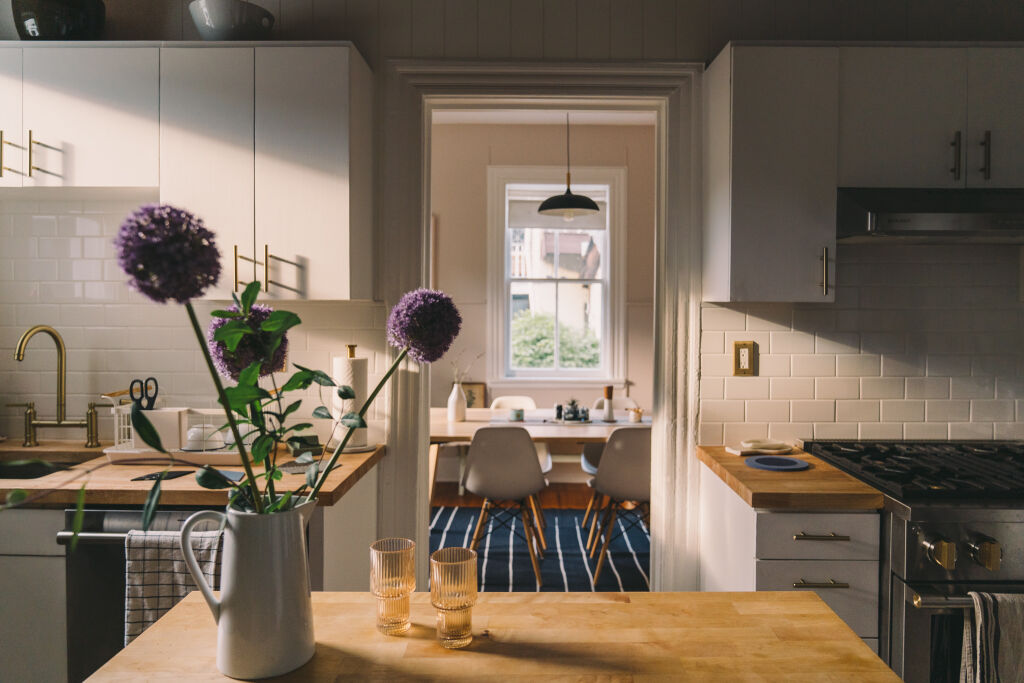 An Artful Budget Kitchen Remodel—Using Existing Cabinets—in Three Stages